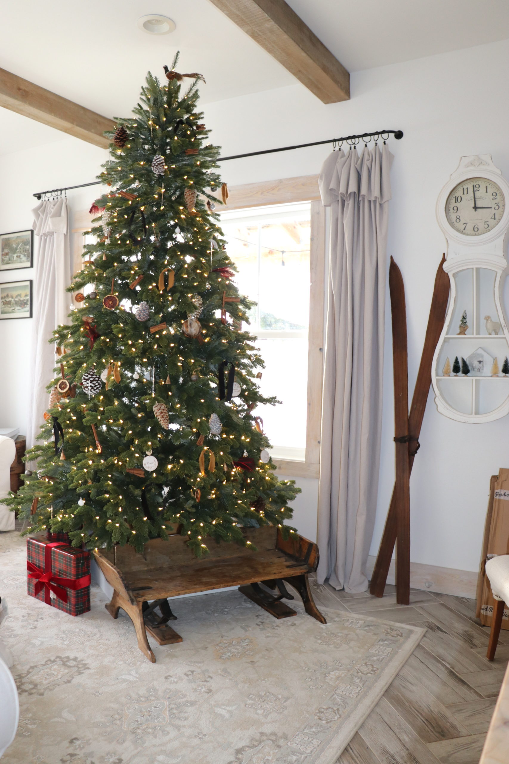 Christmas Cottage Home Tour - Fletcher Creek Cottage